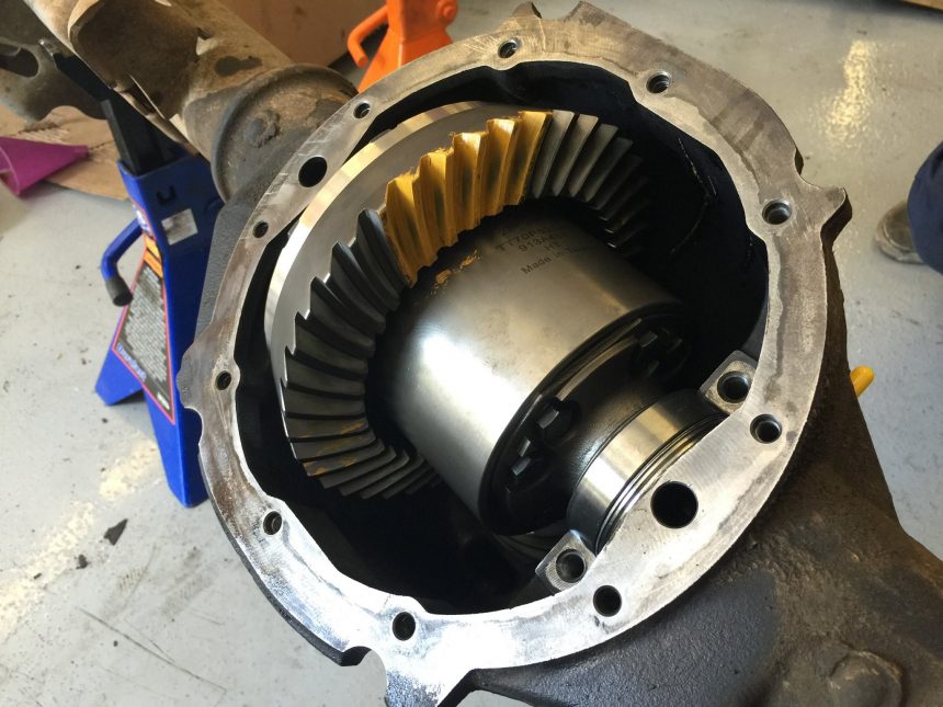 2004_Suburban_Lifted_eaton_detroit_differential_Yukon_gears - Trinity ...